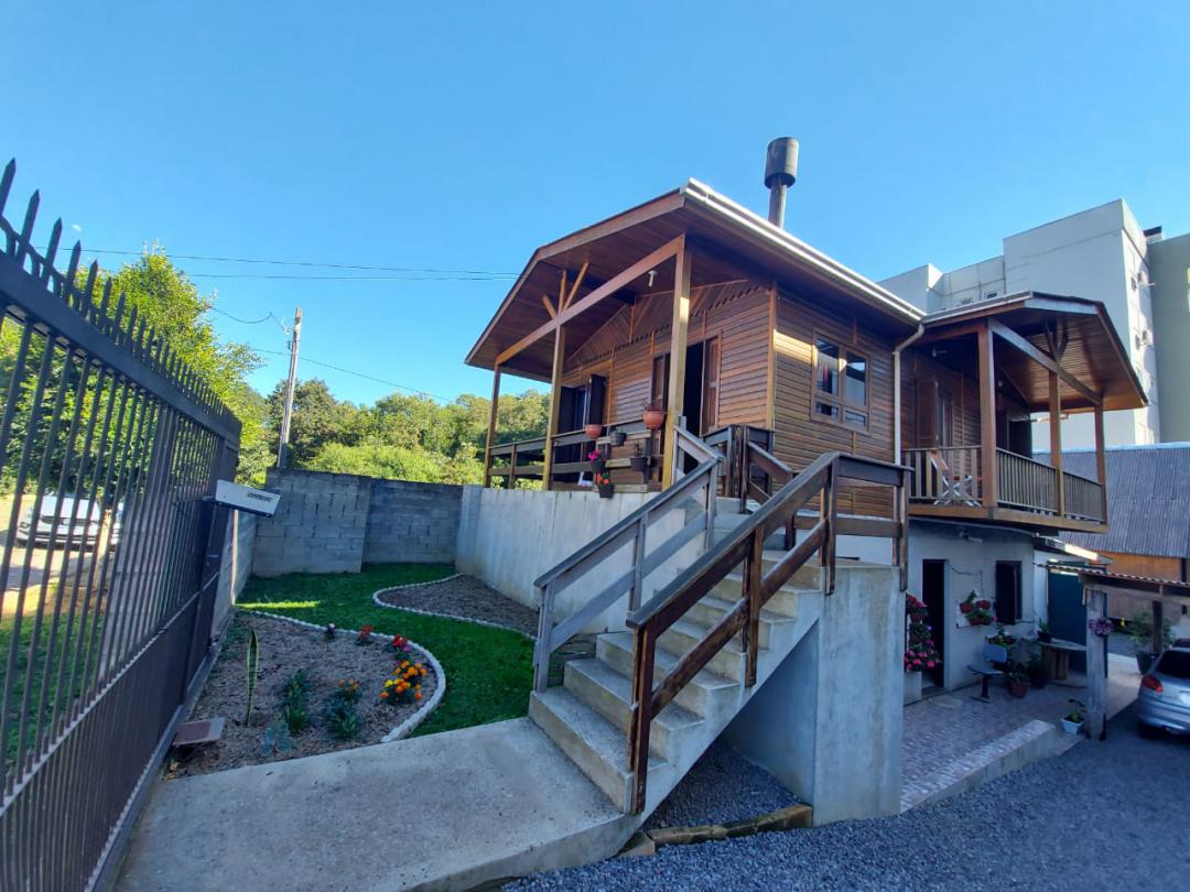 Casa e chalé á venda Ana Rech